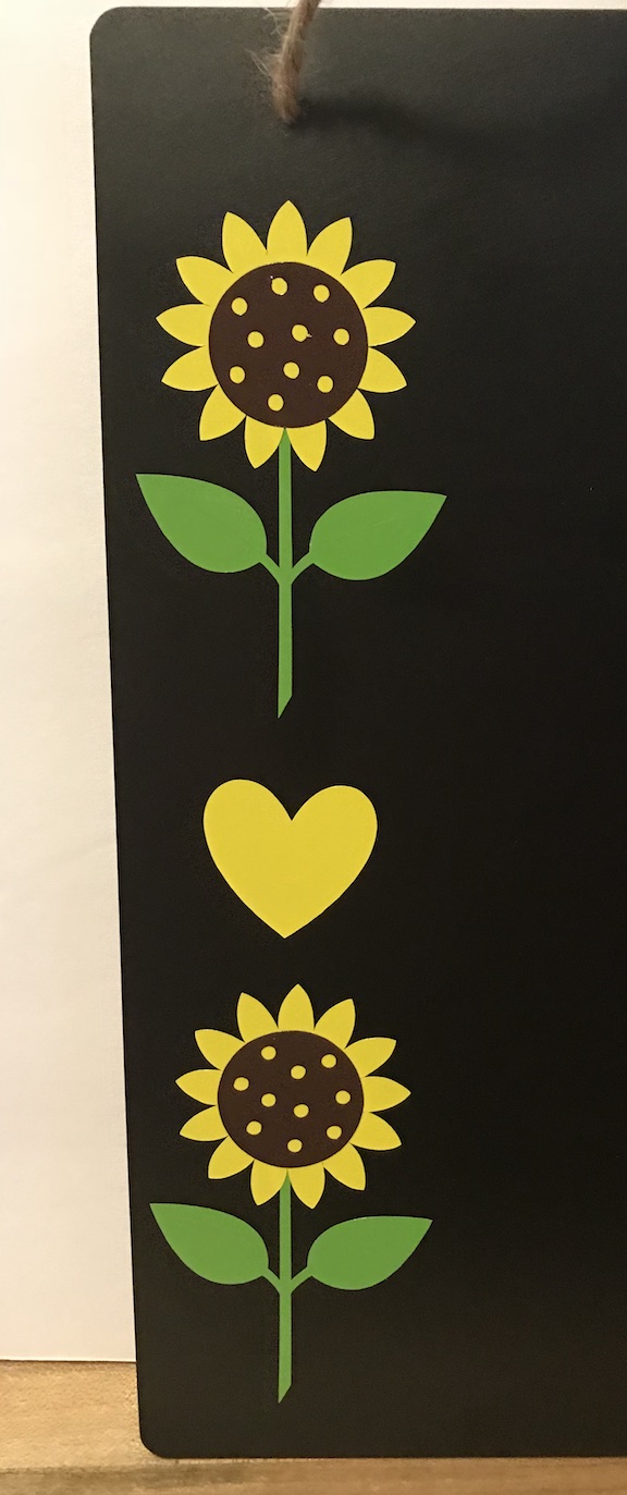 I’m loving how cute this turned out and sunflowers just make me smile ...