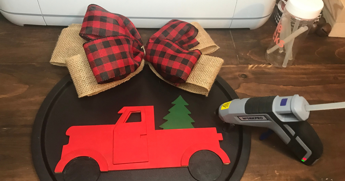 I made this one without tails because It would have covered up the truck.